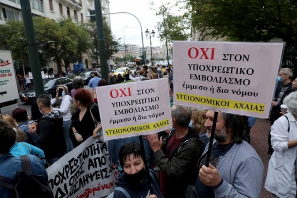 Ο «ανένδοτος» αγώνας των ανεμβολίαστων υγειονομικών και ο κ. Ξανθός